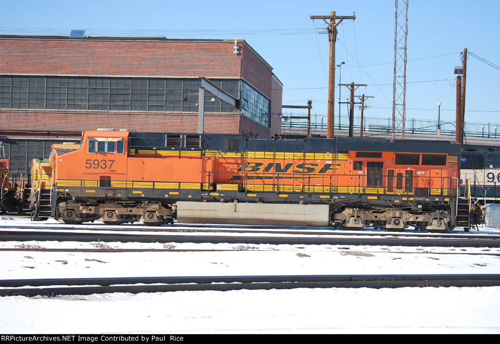 BNSF 5937